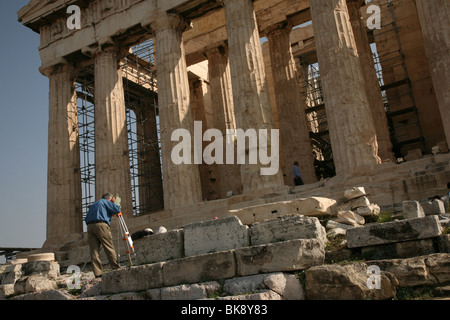 Scaffolding and Restoration of Parthenon at Acropolis in Athens, Greece Stock Photo - Alamy