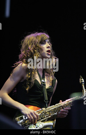 THE ZUTONS, CONCERT, 2005: Abi Harding, saxophonist (saxophone) and ...