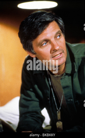 M.A.S.H. (TV) MASH (ALT) ALAN ALDA, JAMIE FARR MTV 041 Stock Photo - Alamy
