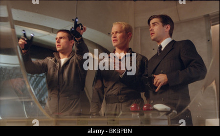 TOM CRUISE, NEAL MCDONOUGH, COLIN FARRELL, MINORITY REPORT, 2002 Stock ...
