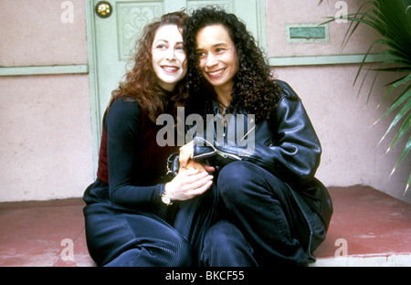 BAR GIRLS (1996) CAMILLA GRIGGS, NANCY ALLISON WOLFE, LIZA D'AGOSTINO ...
