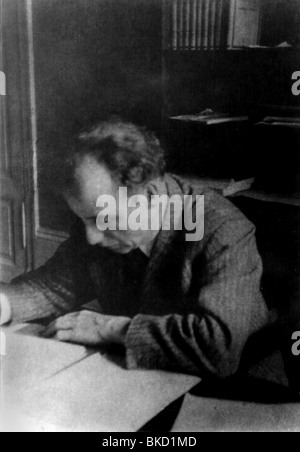 Professor Kurt Huber, a member of the resistance group "The White Rose ...