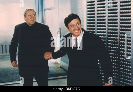 LE PLACARD (2000) THE CLOSET (ALT) THIERRY LHERMITTE, GERARD DEPARDIEU ...