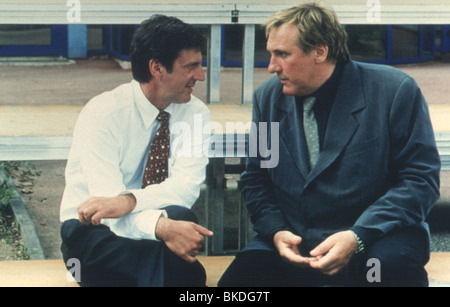 LE PLACARD (2000) THE CLOSET (ALT) THIERRY LHERMITTE, GERARD DEPARDIEU ...