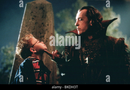 Jonathan Lipnicki & Richard E. Grant Film: The Little Vampire (USA/DE ...