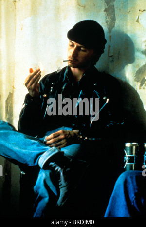 RIFF RAFF -1990 ROBERT CARLYLE Stock Photo - Alamy
