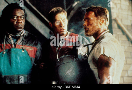 RUNNING MAN, THE, Arnold Schwarzenegger, Yaphet Kotto, 1987 Stock Photo ...