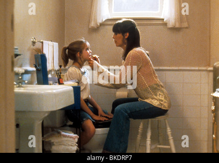 Jamie Lee Curtis & Anna Chlumsky Film: My Girl 2 (USA 1994) Characters ...