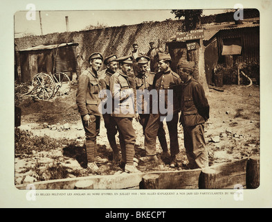 Belgian WWI soldiers at the front in trench at Kaaskerke, West Flanders ...