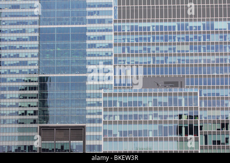 One Churchill Place is a 156 m tall skyscraper in london docklands ...