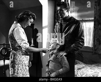 HUNTED (1952) JON WHITELEY, DIRK BOGARDE HNTD 003P Stock Photo - Alamy