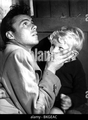 HUNTED (1952) JON WHITELEY, DIRK BOGARDE HNTD 003P Stock Photo - Alamy