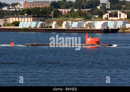 US Navy research and recovery submarine NR-1 heads north in the Thames ...
