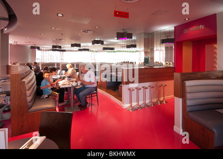 Restaurant in Ocean Hotel, Butlins Bognor Regis Stock Photo - Alamy