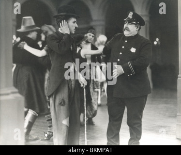 THE IDLE CLASS (1922) CHARLIE CHAPLIN TIDC 001P Stock Photo - Alamy