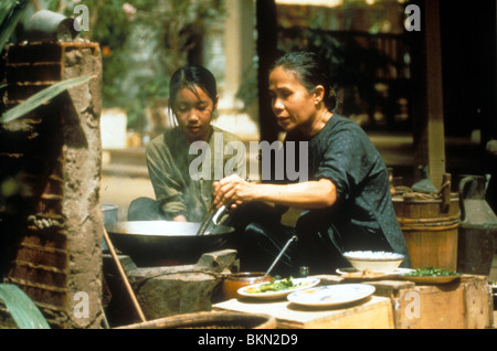 THE SCENT OF GREEN PAPAYA (1992) L'ODEUR DE LA PAPAYE VERTE (ALT) HOA ...