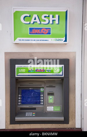 Link cash machine sign Stock Photo: 16438819 - Alamy