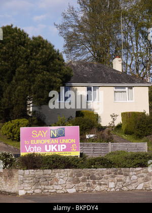 A vote UKIP election poster in the British countryside Stock Photo - Alamy