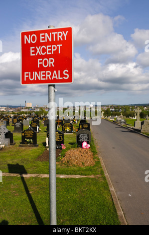 Sign in a graveyard "No entry except for funerals Stock Photo - Alamy