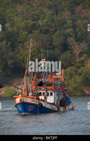 Squid Thai fishing boats Stock Photo - Alamy