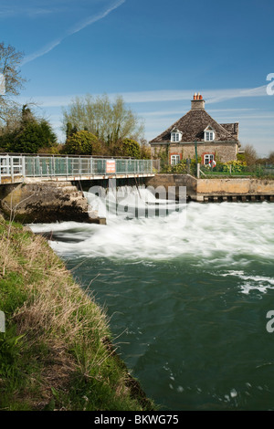 Rushey Weir at Rushey Lock on the River Thames (Isis), south of Stock ...