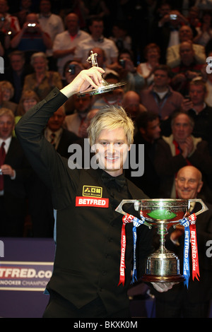 NEIL ROBERTSON WORLD SNOOKER CHAMPION THE CRUCIBLE SHEFFIELD ENGLAND ...