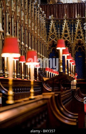 Westminster Abbey interior Choir stalls candle light gothic ...