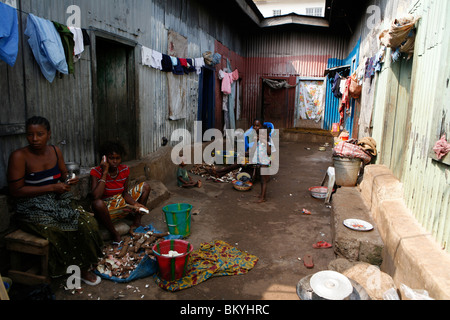Kroo Bay shanty town, Freetown, Sierra Leone Stock Photo - Alamy