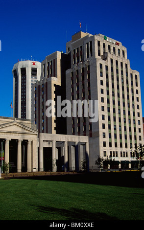 Office building in a city, Ameren CIPS Tower, Springfield, Illinois ...