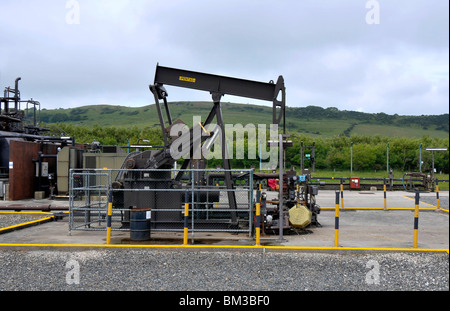Wytch Farm, Nodding Donkey Oil Well at Kimmeridge Bay, Dorset, Britain ...