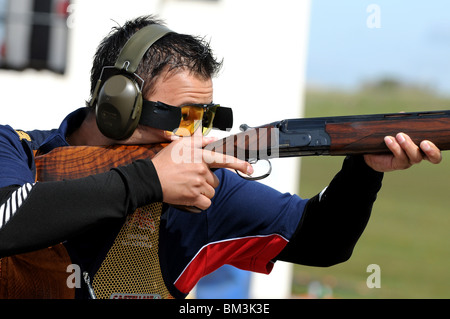 Shotgun competition, competitor at a shotgun contest Stock Photo - Alamy