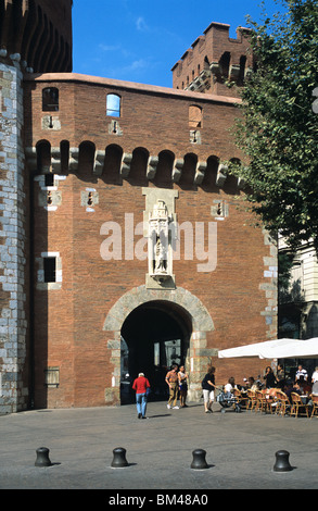 Le Castillet or Medieval Red-Brick Tower & Road Bridge, Perpignan ...