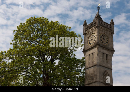 Clock tower and Fisherton Street bridge, River Avon, Salisbury ...