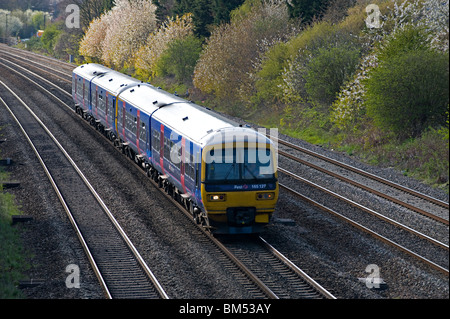 Class 165 turbo diesel multiple unit train in Great Western Railway ...