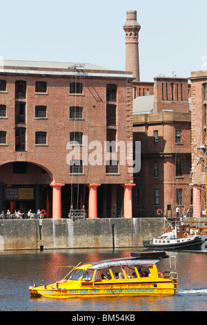 The Duck Bus in the Albert Dock Liverpool Stock Photo - Alamy