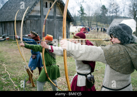Medieval archers bowman bow and arrow bowmen long bowsEngland, UK Stock ...