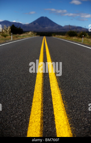 State Highway 47 heading towards Mount Ngauruhoe in the Tongariro ...