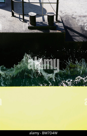 The splashing water in the sea Stock Photo - Alamy