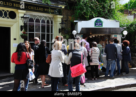 La Creperie de Hampstead crepe stand in Hampstead London Stock Photo ...