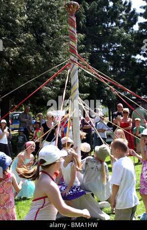 Children dancing the Maypole at a School Summer Fete Stock Photo - Alamy