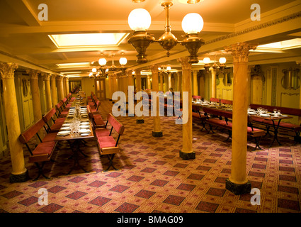 First Class Dining Room of the SS Kronprinzessin Cecilie Stock Photo ...