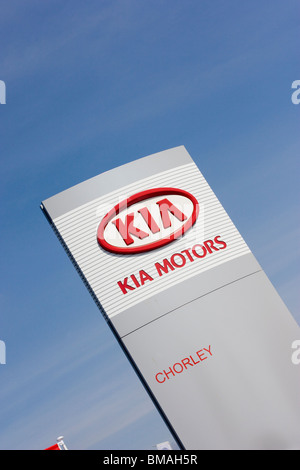Kia Car Logo Stock Photo - Alamy