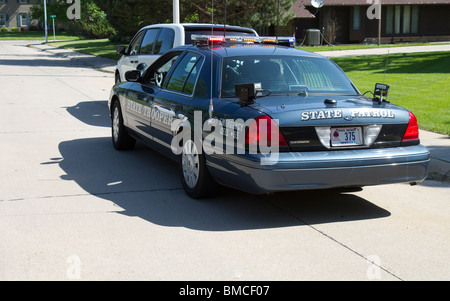 Traffic stop, Using a License Plate Reader, LPR, the Troopers can get ...