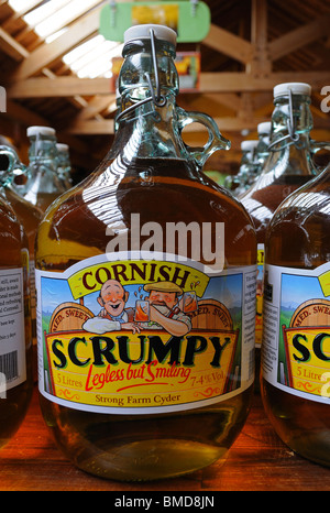 glass flagons of cornish scrumpy Stock Photo - Alamy