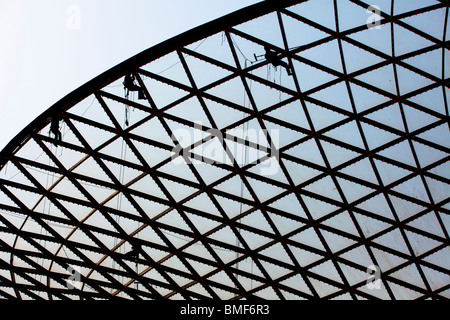 Workers cleaning the surface of Sun Valley, 2010 Shanghai World Expo ...