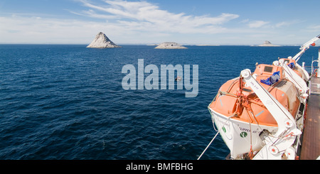 Iceberg, Lady Franklin Islands, Davis Strait, Nunavut, Canada Stock ...