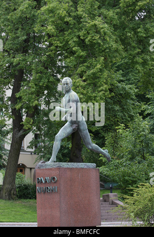 Statue of Paavo Nurmi, the Flying Finn Stock Photo - Alamy