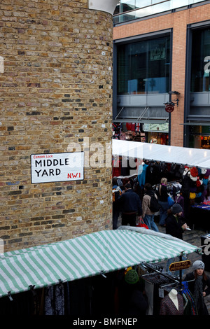 Street sign for Middle Yard Camden Stock Photo - Alamy
