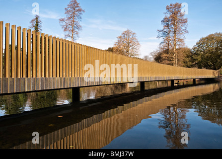 The Sackler Crossing footbridge in Kew Gardens Stock Photo - Alamy