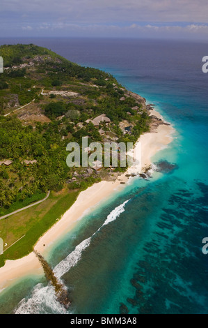 Aerial view of Frégate Island, a private Resort surrounded by the ocean ...